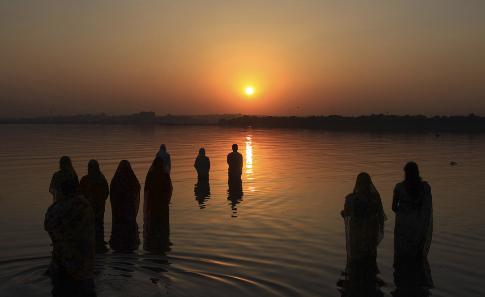 Chhath Puja: The Sun, the River, & the Quiet Democracy of Devotion ...