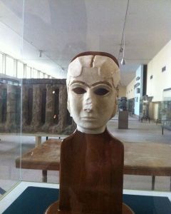 The Mask of Warka – A Glimpse into Mesopotamian Divinity – Indrosphere