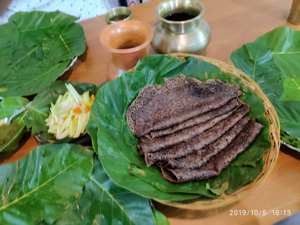 Ajam Emba: Reviving Oraon Culinary Traditions – Indrosphere