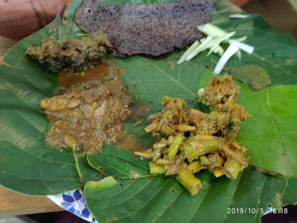 Ajam Emba: Reviving Oraon Culinary Traditions – Indrosphere