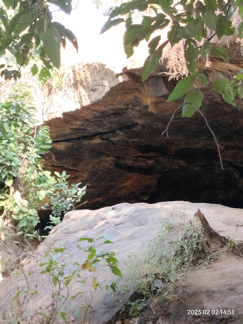 Echoes in Stone: A Journey to the Isko Caves of Jharkhand – Indrosphere