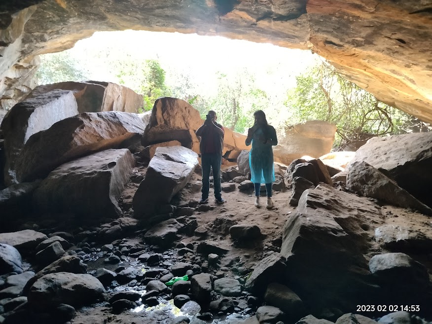 Echoes in Stone: A Journey to the Isko Caves of Jharkhand – Indrosphere