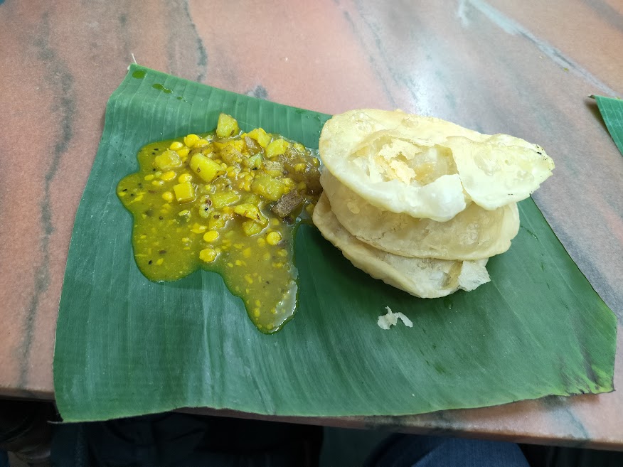 A Taste of Heritage: Breakfast at Adi Haridas Modak – Indrosphere
