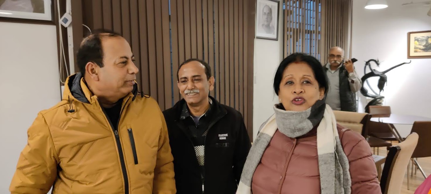 Reconnecting with Childhood Friends: A Beautiful Reunion – Indrosphere
